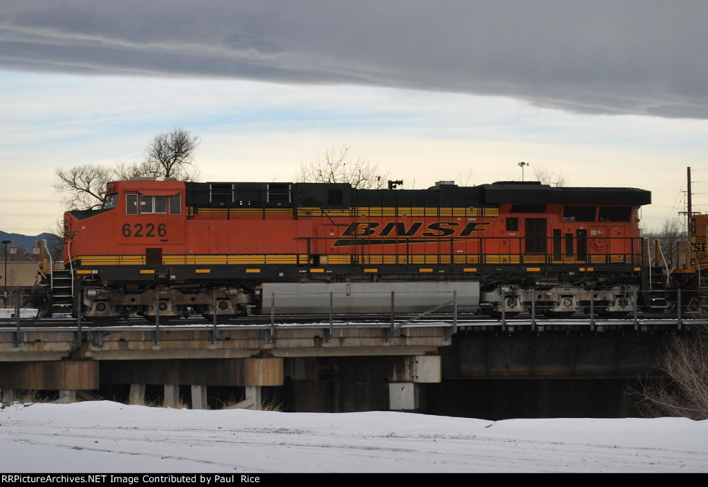 BNSF 6226